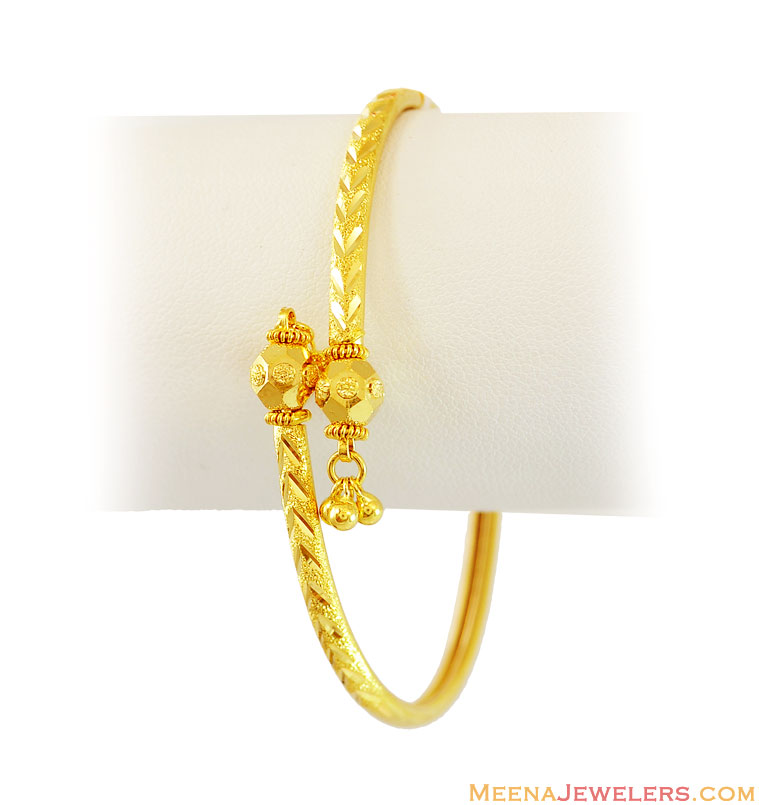 22k Indian Gold Bangle - BaKa12748 - 22Kt Gold Bangle/Kada with unique ...